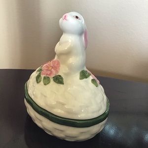 Avon | Accents | Vintage 982 Avon Hand Painted Ceramic Bunny Rabbit ...